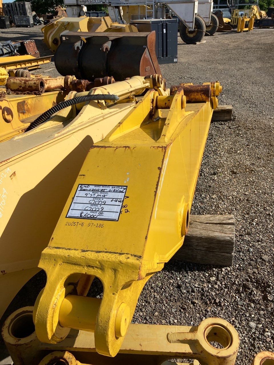 Komatsu PC200 BOOM For Sale - C71779 - AIS Construction Equipment